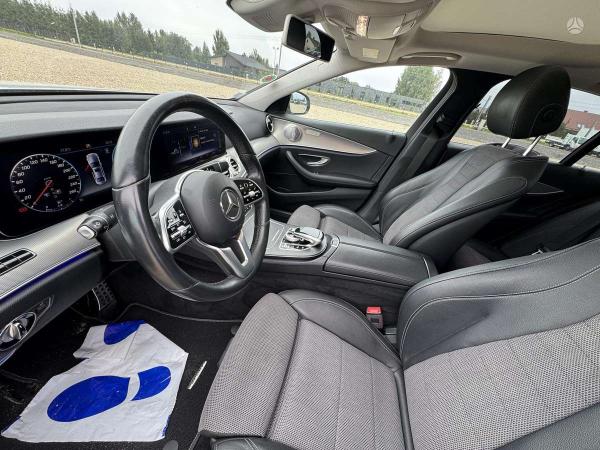 Pelēks Mercedes-Benz E 220 2019 Kauņa, ar dzinēja tilpumu 1.95 L un nobraukumu 280 tūkst. km par 13800 €, foto 9 vietnē AUTOMOTO.COM.LV