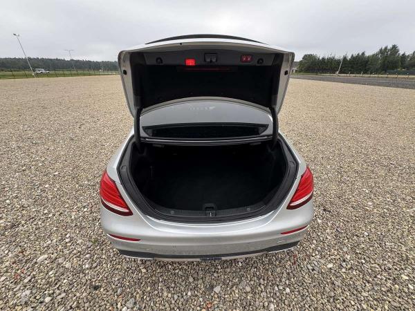 Pelēks Mercedes-Benz E 220 2019 Kauņa, ar dzinēja tilpumu 1.95 L un nobraukumu 280 tūkst. km par 13800 €, foto 11 vietnē AUTOMOTO.COM.LV