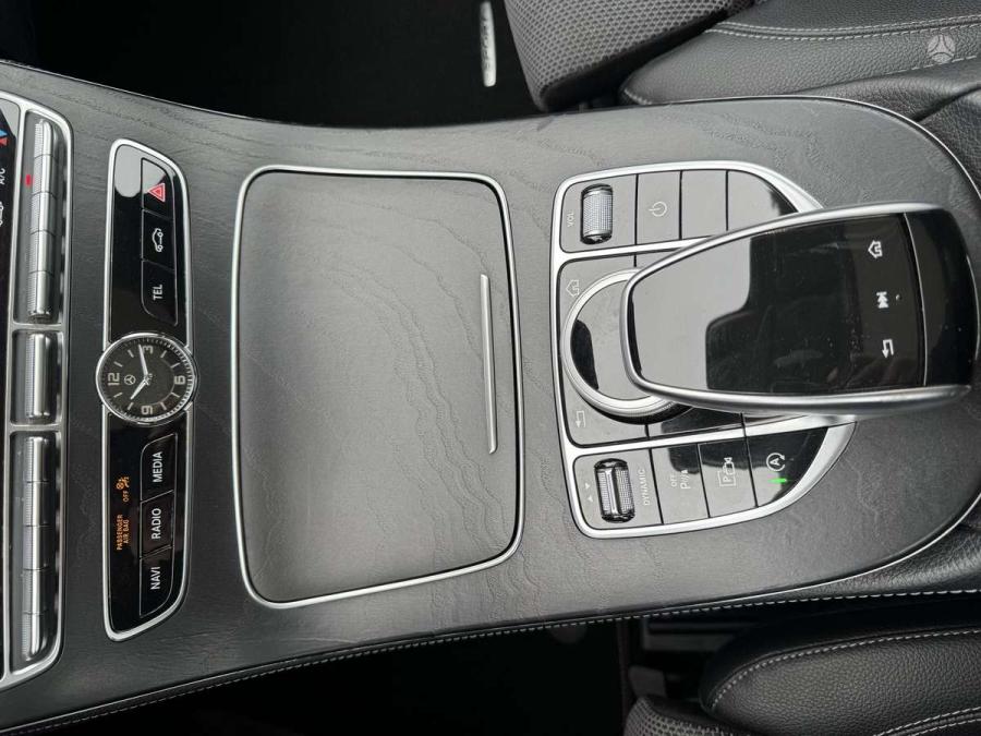 Серый Мерседес E 220 2019 в Каунас, объемом двигателя 1.95 л и пробегом 280 тыс. км за 13800 €, фото 21 на AUTOMOTO.COM.LV