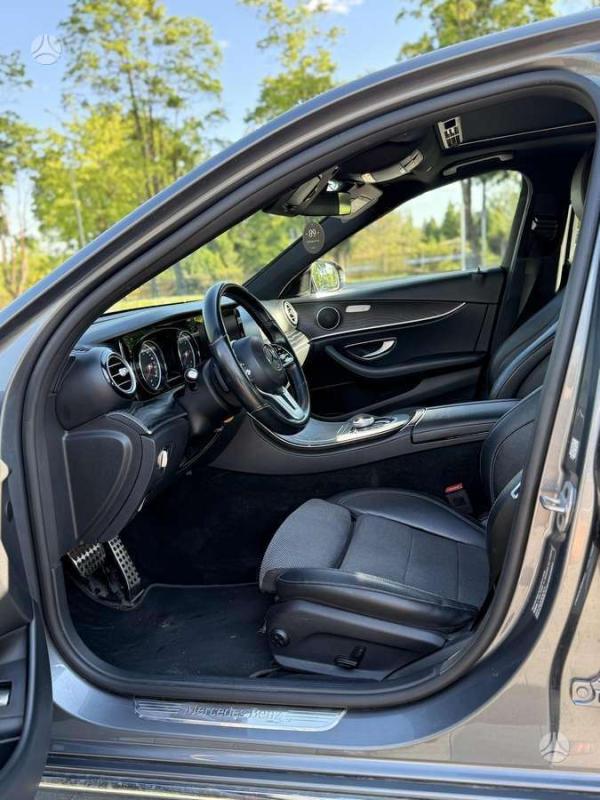 Pelēks Mercedes-Benz E 220 2019 Kauņa, ar dzinēja tilpumu 2.20 L un nobraukumu 172 tūkst. km par 16450 €, foto 10 vietnē AUTOMOTO.COM.LV