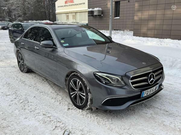 Grey Mercedes-Benz E 220 2020 in Vilnius, with an engine capacity of 2.20 L and mileage of 281 thousand km for 15700 €, photo 1 on AUTOMOTO.COM.LV