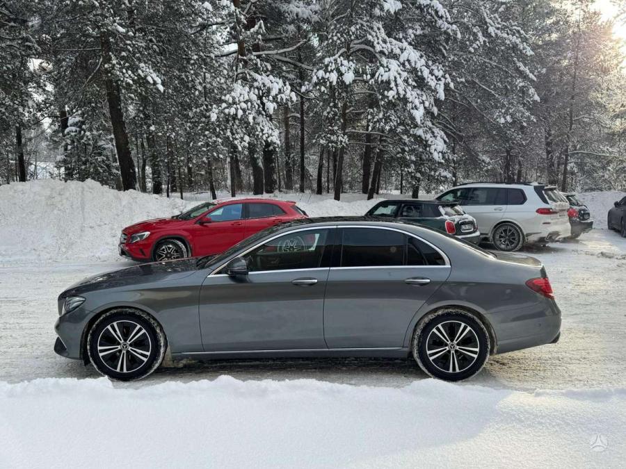 Pelēks Mercedes-Benz E 220 2020 Viļņa, ar dzinēja tilpumu 2.20 L un nobraukumu 281 tūkst. km par 15700 €, foto 6 vietnē AUTOMOTO.COM.LV