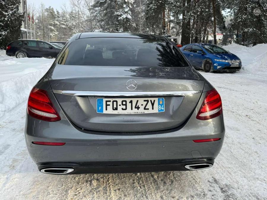 Pelēks Mercedes-Benz E 220 2020 Viļņa, ar dzinēja tilpumu 2.20 L un nobraukumu 281 tūkst. km par 15700 €, foto 8 vietnē AUTOMOTO.COM.LV