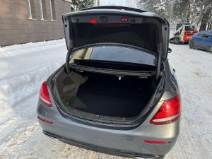 Pelēks Mercedes-Benz E 220 2020 Viļņa, ar dzinēja tilpumu 2.20 L un nobraukumu 281 tūkst. km par 15700 €, foto 24 vietnē AUTOMOTO.COM.LV