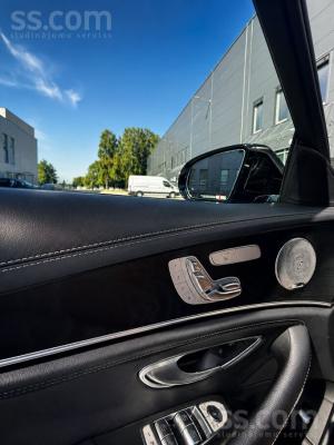Pelēks Mercedes-Benz E 220 2022 Rīga, ar dzinēja tilpumu 2.00 L un nobraukumu 83 tūkst. km par 39000 €, foto 5 vietnē AUTOMOTO.COM.LV