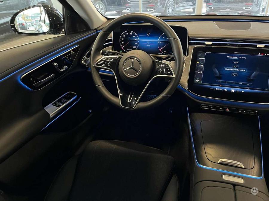 Grey Mercedes-Benz E 220 2024 in Kaunas, with an engine capacity of 1.99 L and mileage of 13 thousand km for 46400 €, photo 13 on AUTOMOTO.COM.LV