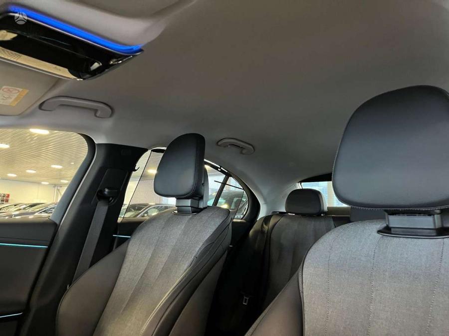 Grey Mercedes-Benz E 220 2024 in Kaunas, with an engine capacity of 1.99 L and mileage of 13 thousand km for 46400 €, photo 16 on AUTOMOTO.COM.LV