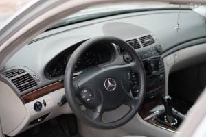 Серый Мерседес E 220 2024 в Утена, объемом двигателя 2.20 л и пробегом 257 тыс. км за 1500 €, фото 5 на AUTOMOTO.COM.LV