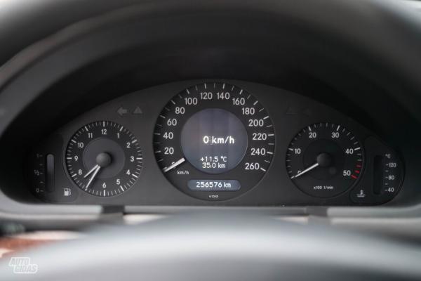 Мерседес E 220 2024 в Утена на AUTOMOTO.COM.LV Серый Мерседес E 220 2024 в Утена, объемом двигателя 2.20 л и пробегом 257 тыс. км за 1500 €, фото 6 на AUTOMOTO.COM.LV