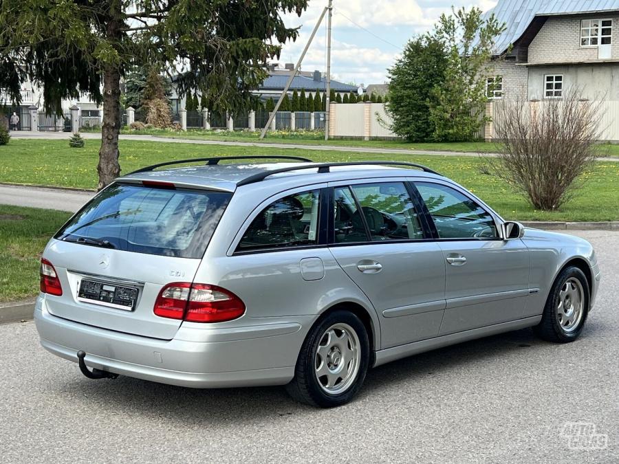 Grey Mercedes-Benz E 220 2003 in Kedainiai, with an engine capacity of 2.20 L and mileage of 279 thousand km for 2699 €, photo 4 on AUTOMOTO.COM.LV