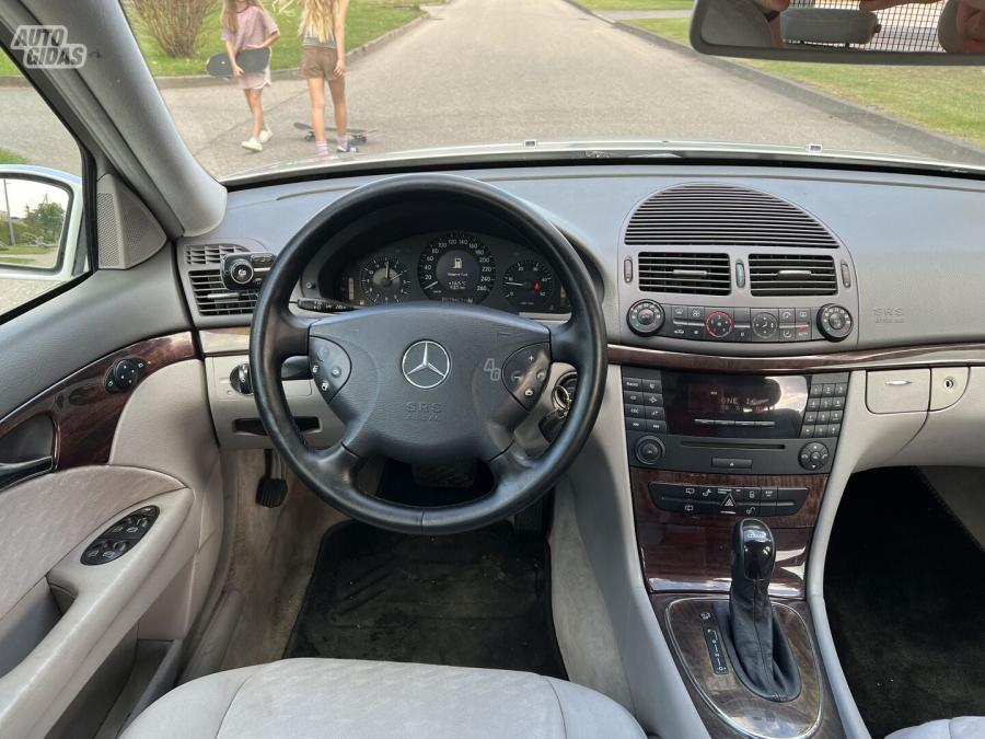 Grey Mercedes-Benz E 220 2003 in Kedainiai, with an engine capacity of 2.20 L and mileage of 279 thousand km for 2699 €, photo 14 on AUTOMOTO.COM.LV