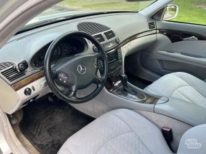 Grey Mercedes-Benz E 220 2003 in Kedainiai, with an engine capacity of 2.20 L and mileage of 279 thousand km for 2699 €, photo 16 on AUTOMOTO.COM.LV