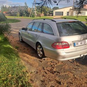 Grey Mercedes-Benz E 220 2003 in Marijampole, with an engine capacity of 2.20 L and mileage of 311 thousand km for 2350 €, photo 3 on AUTOMOTO.COM.LV