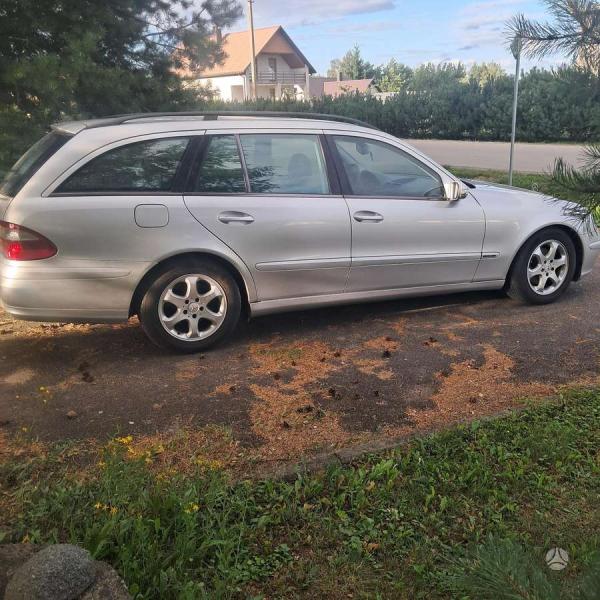 Pelēks Mercedes-Benz E 220 2003 Marijampole, ar dzinēja tilpumu 2.20 L un nobraukumu 311 tūkst. km par 2350 €, foto 7 vietnē AUTOMOTO.COM.LV