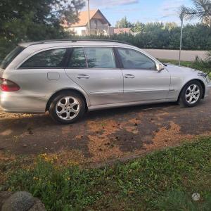 Grey Mercedes-Benz E 220 2003 in Marijampole, with an engine capacity of 2.20 L and mileage of 311 thousand km for 2350 €, photo 8 on AUTOMOTO.COM.LV
