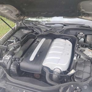 Grey Mercedes-Benz E 220 2003 in Marijampole, with an engine capacity of 2.20 L and mileage of 311 thousand km for 2350 €, photo 9 on AUTOMOTO.COM.LV