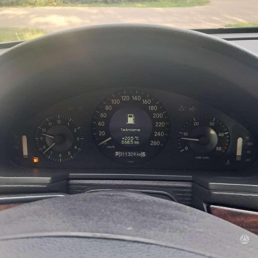 Grey Mercedes-Benz E 220 2003 in Marijampole, with an engine capacity of 2.20 L and mileage of 311 thousand km for 2350 €, photo 11 on AUTOMOTO.COM.LV