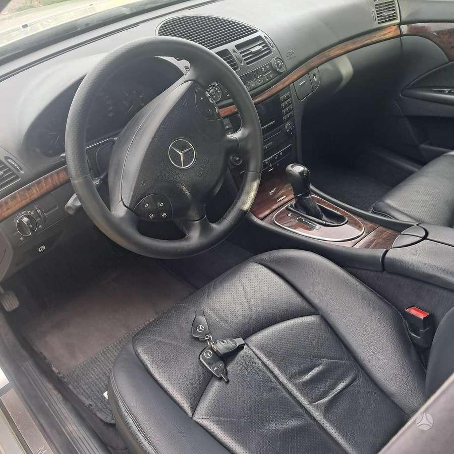 Grey Mercedes-Benz E 220 2003 in Marijampole, with an engine capacity of 2.20 L and mileage of 311 thousand km for 2350 €, photo 13 on AUTOMOTO.COM.LV