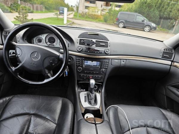 Grey Mercedes-Benz E 220 2003 in Daugavpils, with an engine capacity of 2.20 L and mileage of 375 thousand km for 2200 €, photo 8 on AUTOMOTO.COM.LV