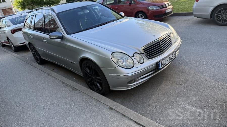 Grey Mercedes-Benz E 220 2004 in Riga, with an engine capacity of 2.20 L and mileage of 341 thousand km for 2850 €, photo 6 on AUTOMOTO.COM.LV