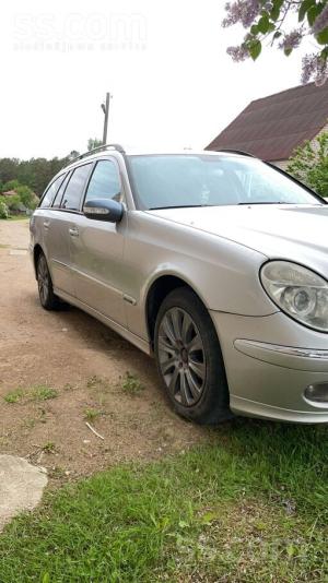 Grey Mercedes-Benz E 220 2004 in Riga, with an engine capacity of 2.20 L and mileage of 341 thousand km for 2850 €, photo 12 on AUTOMOTO.COM.LV