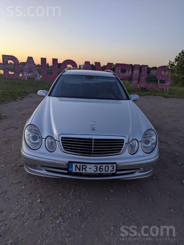 Pelēks Mercedes-Benz E 220 2004 Daugavpils, ar dzinēja tilpumu 2.20 L un nobraukumu 319 tūkst. km par 3200 €, foto 2 vietnē AUTOMOTO.COM.LV