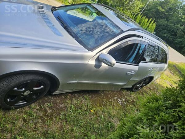 Серый Мерседес E 220 2004 в Вентспилс, объемом двигателя 2.20 л и пробегом 268 тыс. км за 3000 €, фото 7 на AUTOMOTO.COM.LV