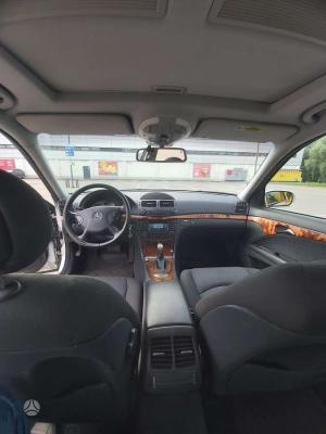 Pelēks Mercedes-Benz E 220 2004 Klaipėda, ar dzinēja tilpumu 2.15 L un nobraukumu 370 tūkst. km par 2400 €, foto 5 vietnē AUTOMOTO.COM.LV