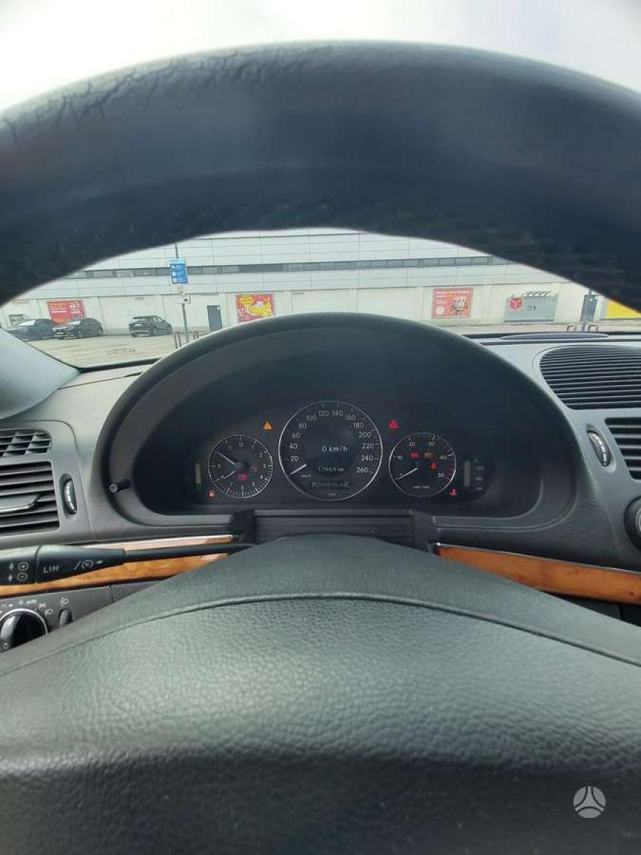 Pelēks Mercedes-Benz E 220 2004 Klaipėda, ar dzinēja tilpumu 2.15 L un nobraukumu 370 tūkst. km par 2400 €, foto 7 vietnē AUTOMOTO.COM.LV