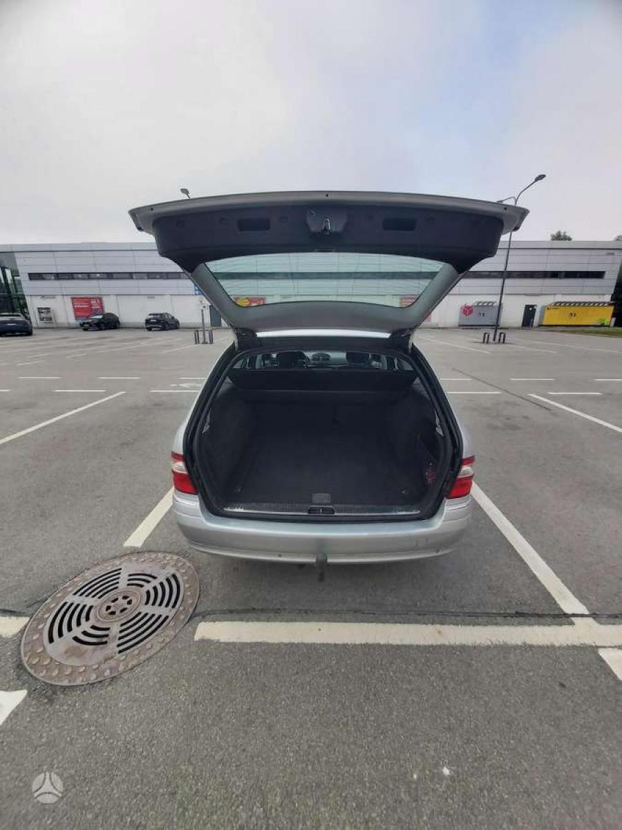 Pelēks Mercedes-Benz E 220 2004 Klaipėda, ar dzinēja tilpumu 2.15 L un nobraukumu 370 tūkst. km par 2400 €, foto 9 vietnē AUTOMOTO.COM.LV