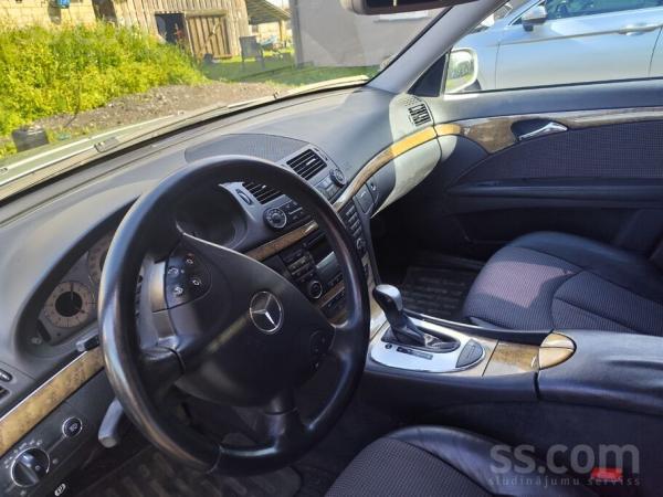 Grey Mercedes-Benz E 220 2004 in Preili, with an engine capacity of 2.20 L and mileage of 350 thousand km for 1000 €, photo 2 on AUTOMOTO.COM.LV
