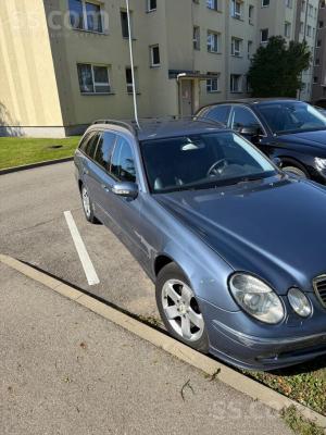 Mercedes-Benz E 220 2004 in Riga on AUTOMOTO.COM.LV Grey Mercedes-Benz E 220 2004 in Riga, with an engine capacity of 2.20 L and mileage of 316 thousand km for 2800 €, photo 1 on AUTOMOTO.COM.LV