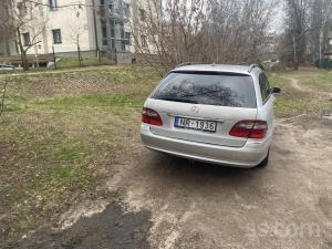Grey Mercedes-Benz E 220 2005 in Riga, with an engine capacity of 2.20 L and mileage of 371 thousand km for 1000 €, photo 2 on AUTOMOTO.COM.LV
