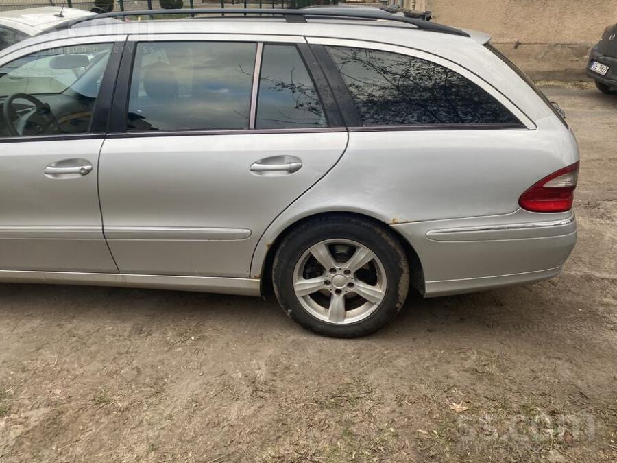 Grey Mercedes-Benz E 220 2005 in Riga, with an engine capacity of 2.20 L and mileage of 371 thousand km for 1000 €, photo 6 on AUTOMOTO.COM.LV