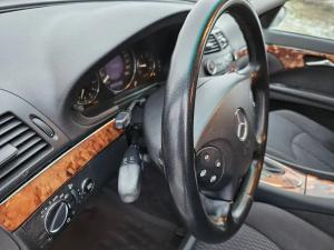 Pelēks Mercedes-Benz E 220 2005 Jēkabpils, ar dzinēja tilpumu 2.20 L un nobraukumu 291 tūkst. km par 2150 €, foto 7 vietnē AUTOMOTO.COM.LV