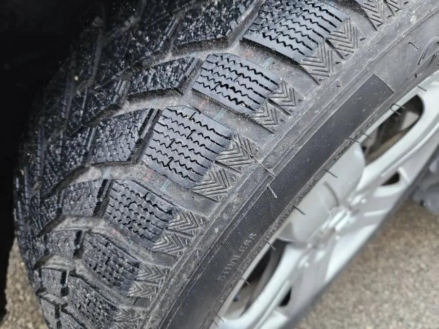 Pelēks Mercedes-Benz E 220 2005 Jēkabpils, ar dzinēja tilpumu 2.20 L un nobraukumu 291 tūkst. km par 2150 €, foto 14 vietnē AUTOMOTO.COM.LV