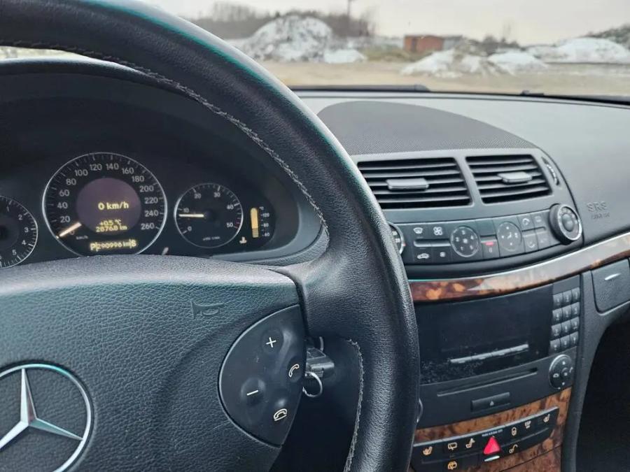 Pelēks Mercedes-Benz E 220 2005 Jēkabpils, ar dzinēja tilpumu 2.20 L un nobraukumu 291 tūkst. km par 2150 €, foto 16 vietnē AUTOMOTO.COM.LV