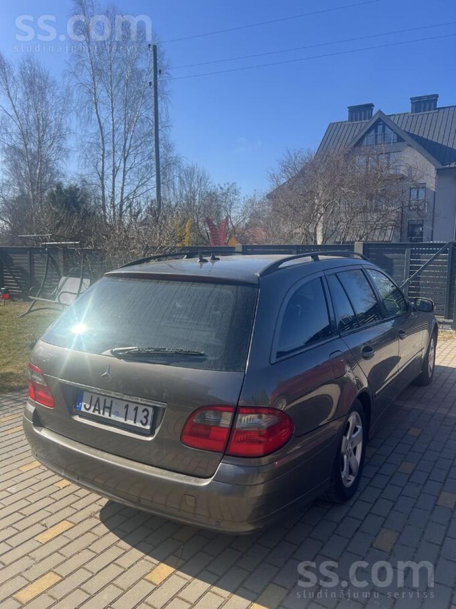Серый Мерседес E 220 2006 в Рига, объемом двигателя 2.20 л и пробегом 363 тыс. км за 2000 €, фото 3 на AUTOMOTO.COM.LV