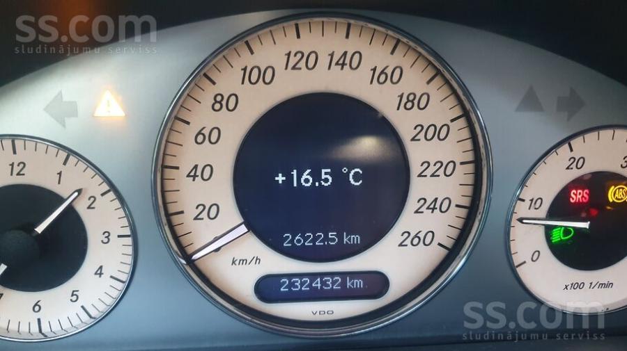 Grey Mercedes-Benz E 220 2006 in Ogre, with an engine capacity of 2.20 L and mileage of 232 thousand km for 2750 €, photo 9 on AUTOMOTO.COM.LV