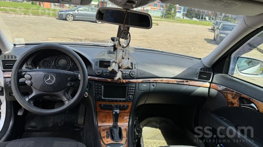 Pelēks Mercedes-Benz E 220 2007 Rīga, ar dzinēja tilpumu 2.20 L un nobraukumu 350 tūkst. km par 1450 €, foto 10 vietnē AUTOMOTO.COM.LV
