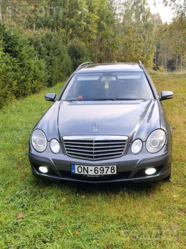 Серый Мерседес E 220 2007 в Тукумс, объемом двигателя 2.20 л и пробегом 315 тыс. км за 3000 €, фото 3 на AUTOMOTO.COM.LV
