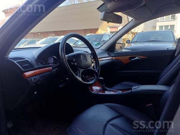 Серый Мерседес E 220 2008 в Даугавпилс, объемом двигателя 2.20 л и пробегом 0 тыс. км за 4150 €, фото 9 на AUTOMOTO.COM.LV