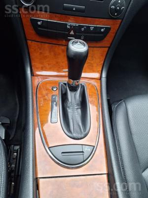 Pelēks Mercedes-Benz E 220 2008 Daugavpils, ar dzinēja tilpumu 2.20 L un nobraukumu 0 tūkst. km par 4150 €, foto 12 vietnē AUTOMOTO.COM.LV