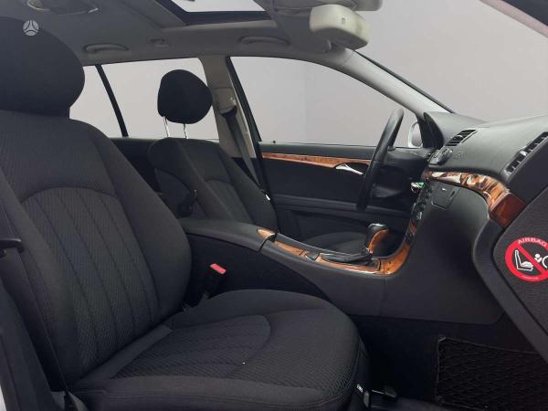 Pelēks Mercedes-Benz E 220 2008 Viļņa, ar dzinēja tilpumu 2.20 L un nobraukumu 321 tūkst. km par 4999 €, foto 8 vietnē AUTOMOTO.COM.LV