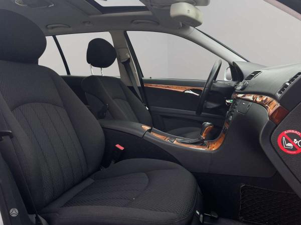 Grey Mercedes-Benz E 220 2008 in Vilnius, with an engine capacity of 2.20 L and mileage of 321 thousand km for 4999 €, photo 9 on AUTOMOTO.COM.LV