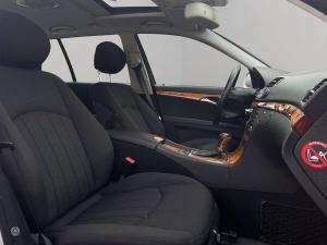 Grey Mercedes-Benz E 220 2008 in Vilnius, with an engine capacity of 2.20 L and mileage of 321 thousand km for 4999 €, photo 9 on AUTOMOTO.COM.LV