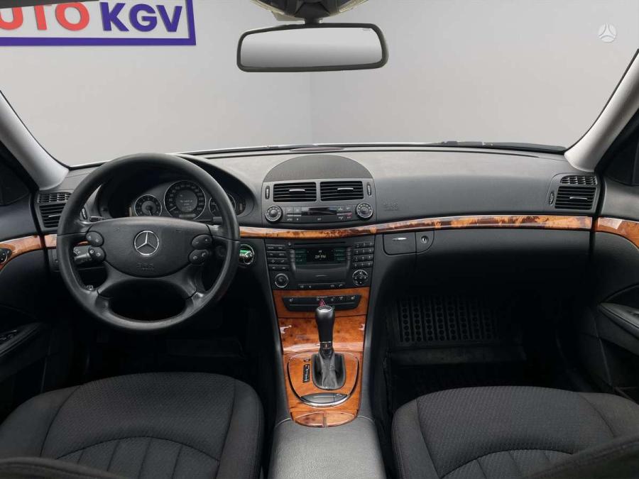 Grey Mercedes-Benz E 220 2008 in Vilnius, with an engine capacity of 2.20 L and mileage of 321 thousand km for 4999 €, photo 14 on AUTOMOTO.COM.LV