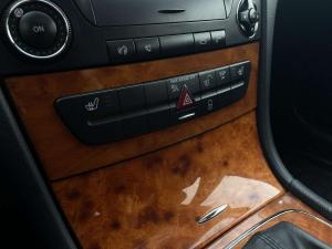 Grey Mercedes-Benz E 220 2008 in Vilnius, with an engine capacity of 2.20 L and mileage of 321 thousand km for 4999 €, photo 20 on AUTOMOTO.COM.LV