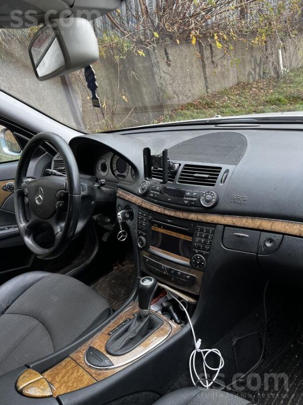 Grey Mercedes-Benz E 220 2008 in Daugavpils, with an engine capacity of 2.20 L and mileage of 400 thousand km for 3000 €, photo 3 on AUTOMOTO.COM.LV