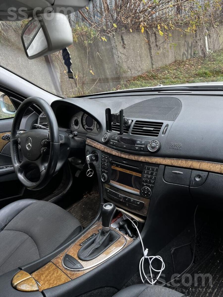 Grey Mercedes-Benz E 220 2008 in Daugavpils, with an engine capacity of 2.20 L and mileage of 400 thousand km for 3000 €, photo 3 on AUTOMOTO.COM.LV